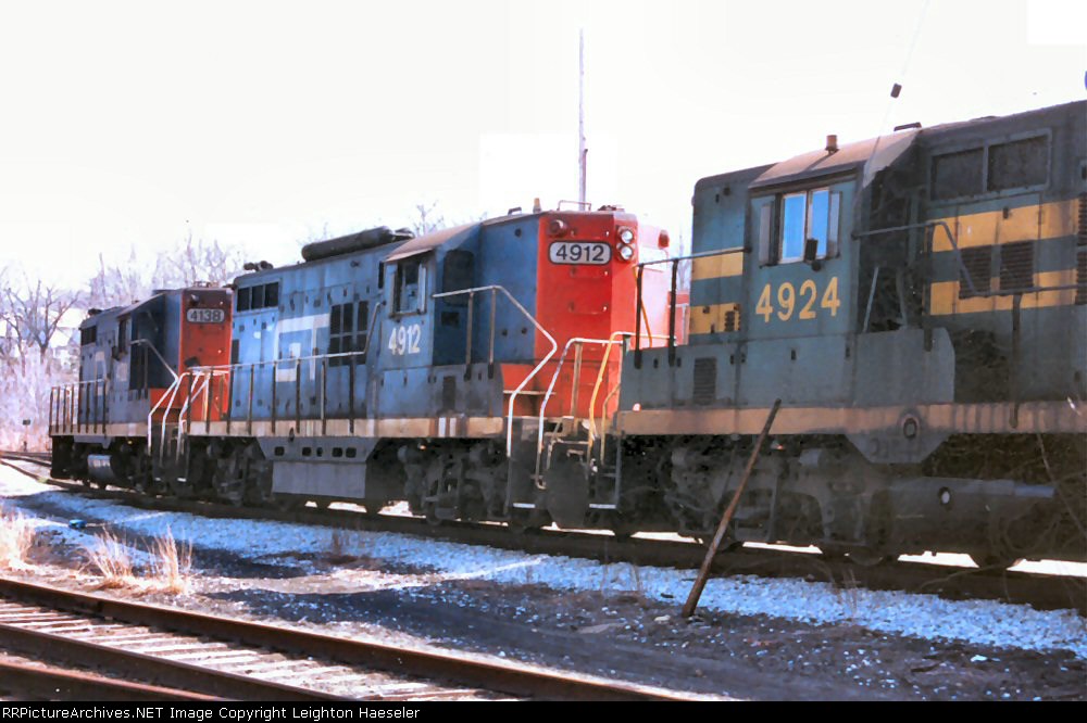 GTW 4912 with CV 4924 & 4138